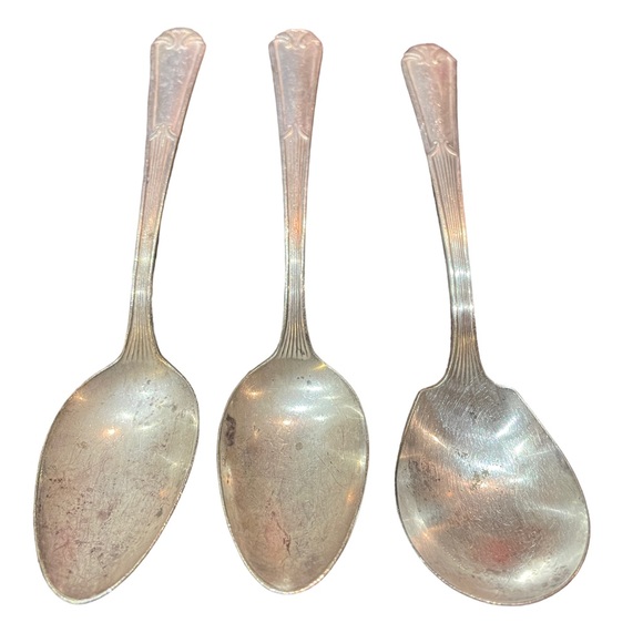 rogers | Dining | 3 Wm Rogers Mfg Co Spoons Rare Pattern Guc | Poshmark